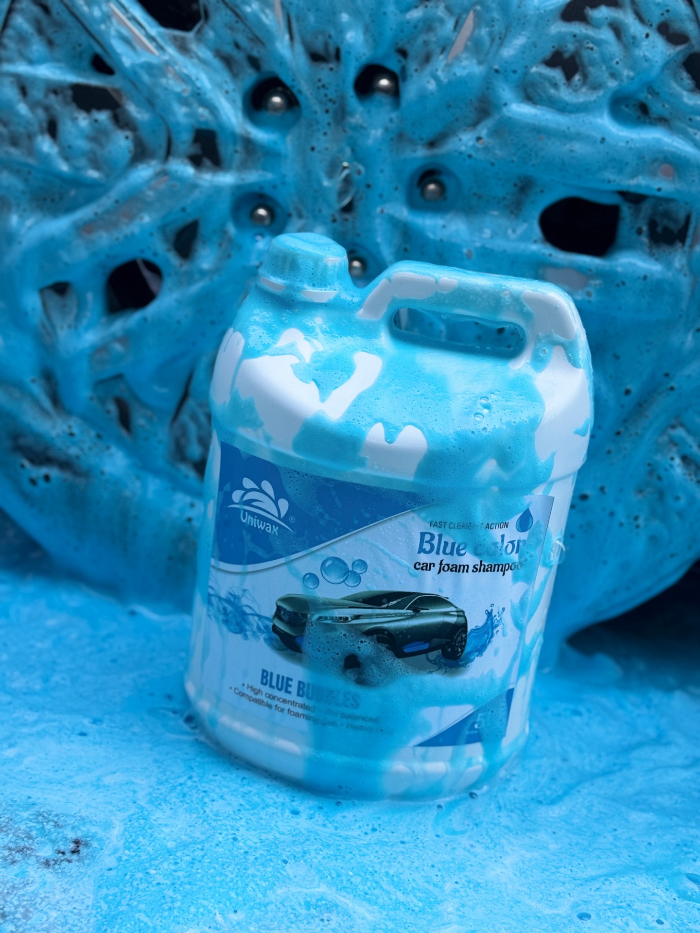 Uniwax Blue Foam Shampoo produces a thick, stable foam for superior ...