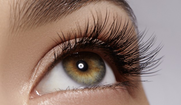 2021's Top Lash Serums for Long, Thick, Voluminous Lashes | Smarter Reviews