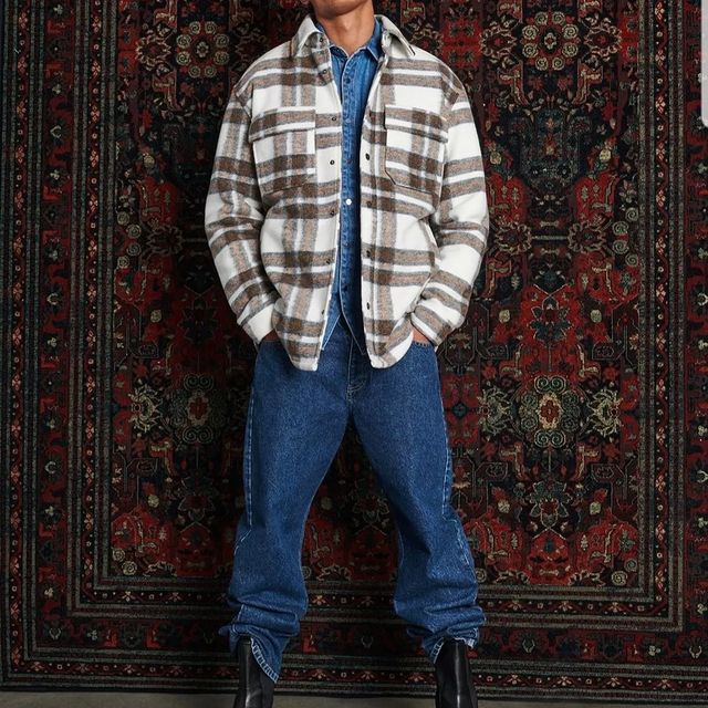 GEOFFREY CAMUS model represented by M MANAGEMENT