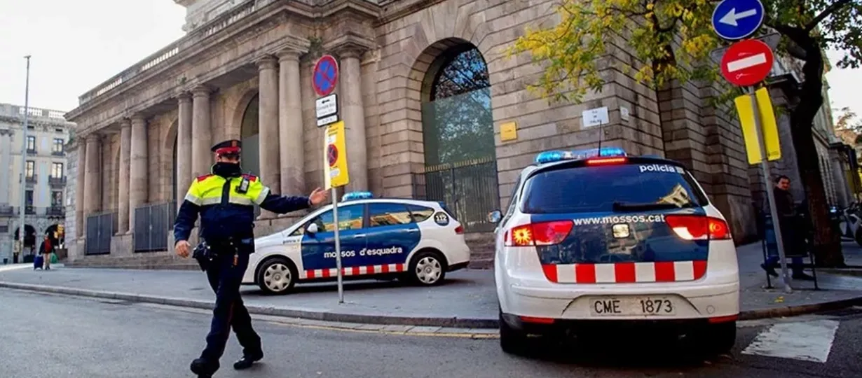 In Spain, the court demanded information from the intelligence service ...