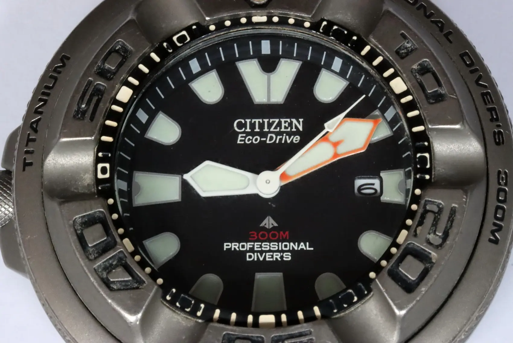 Citizen B873-S025664 professional titanium divers needs repair ...