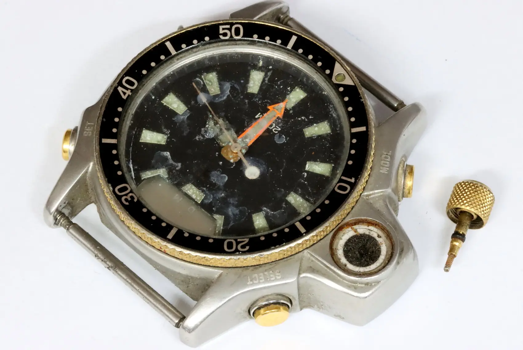Citizen C022 divers watch in poor and rusty condition ...