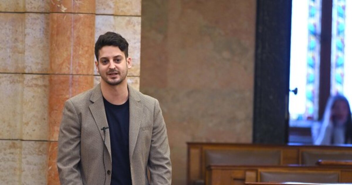 Ungár Péter élő adásban állt bele a Momentumba | Spirit FM