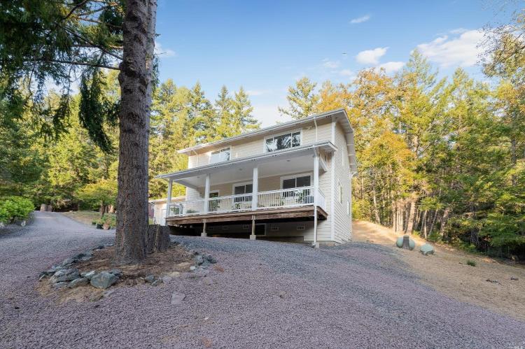 4050 Williams Ranch Rd, Willits, CA 95490