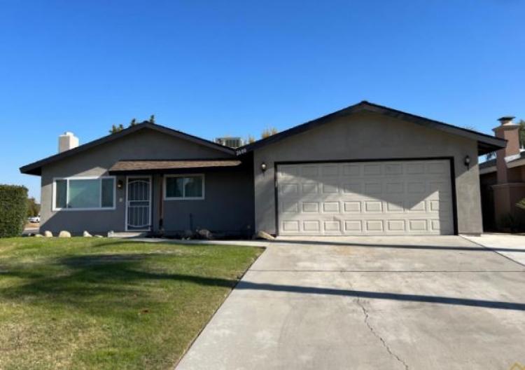 2600 Courtleigh Dr, Bakersfield, CA 93309