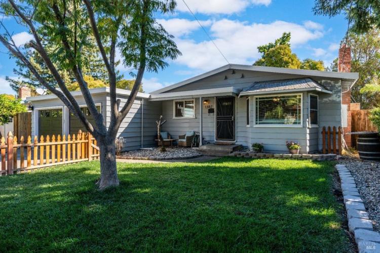 1387 Yokayo Drive, Ukiah, CA 95482