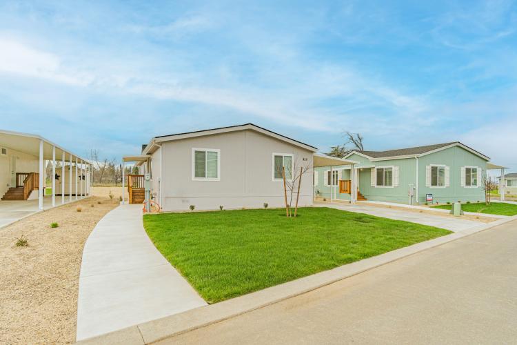 300 Luman rd Spc #150, Phoenix, OR 97535