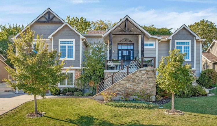 229 Landon Ct, Lawrence, KS 66049