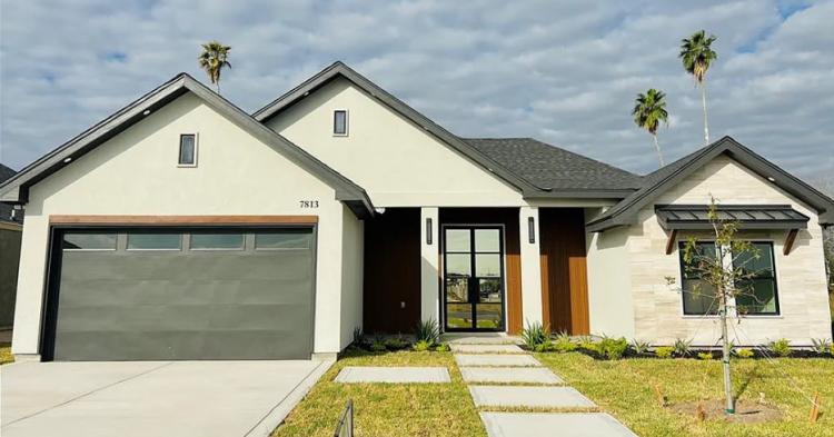 7813 N 40th St, McAllen, TX 78504