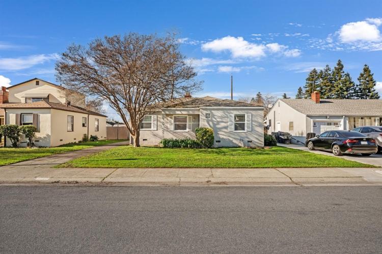 2722 64th Street, Sacramento, CA 95817