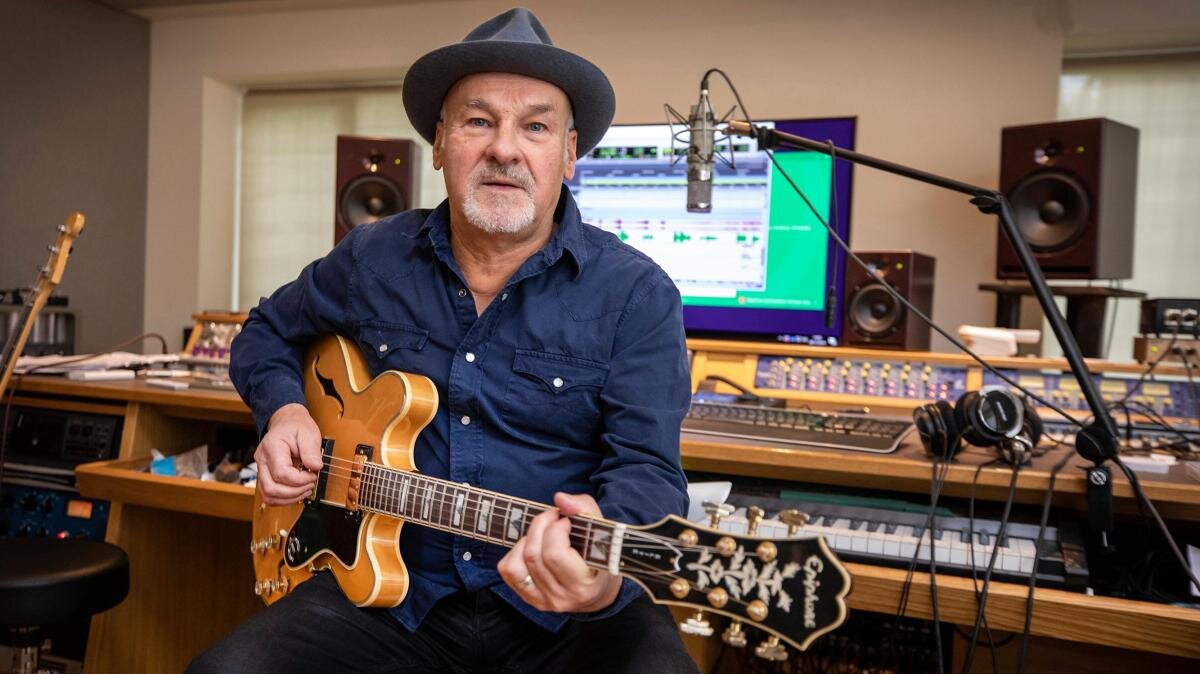 The Golden Voice of Paul Carrack: his Music, his Story