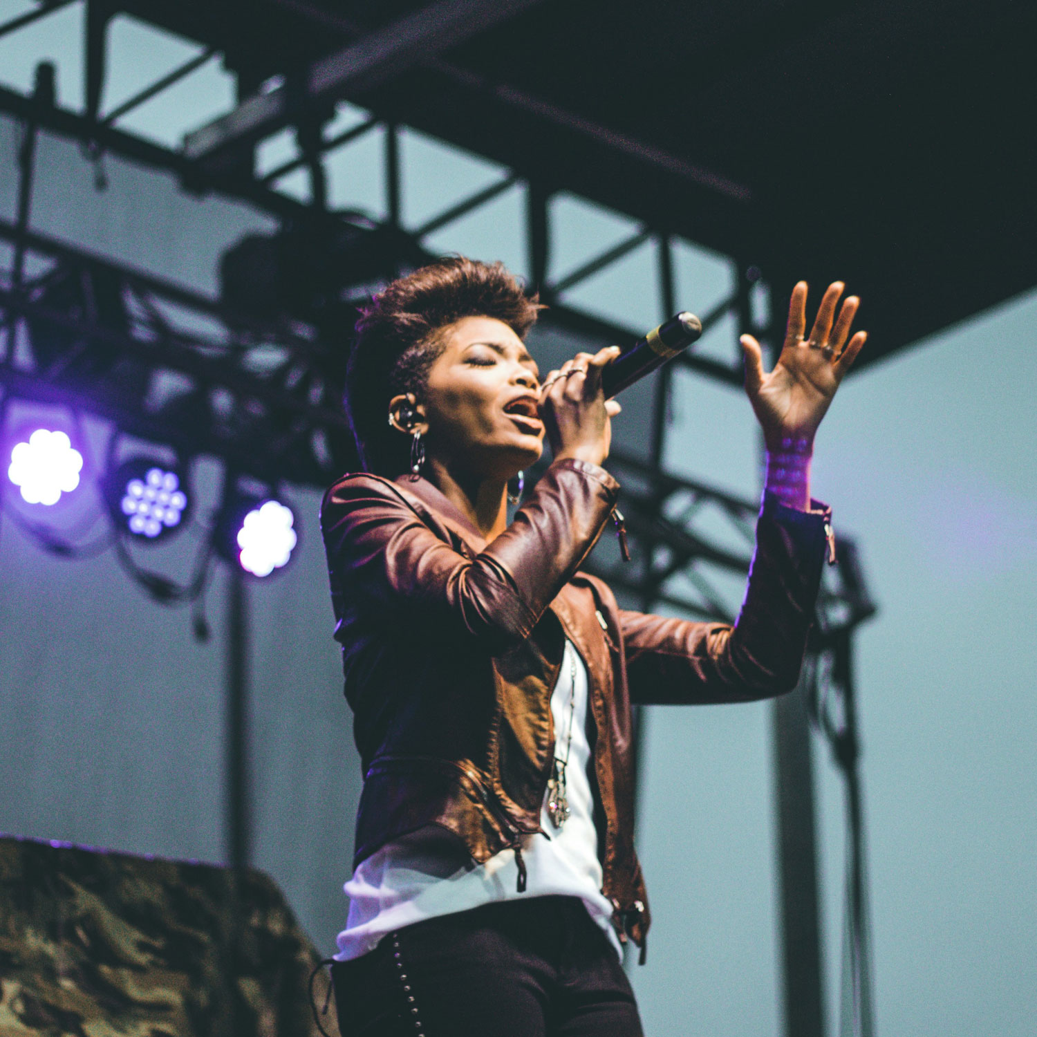 How to Sing Better - 13 Top Tips for the Perfect Vocals | Gear4music