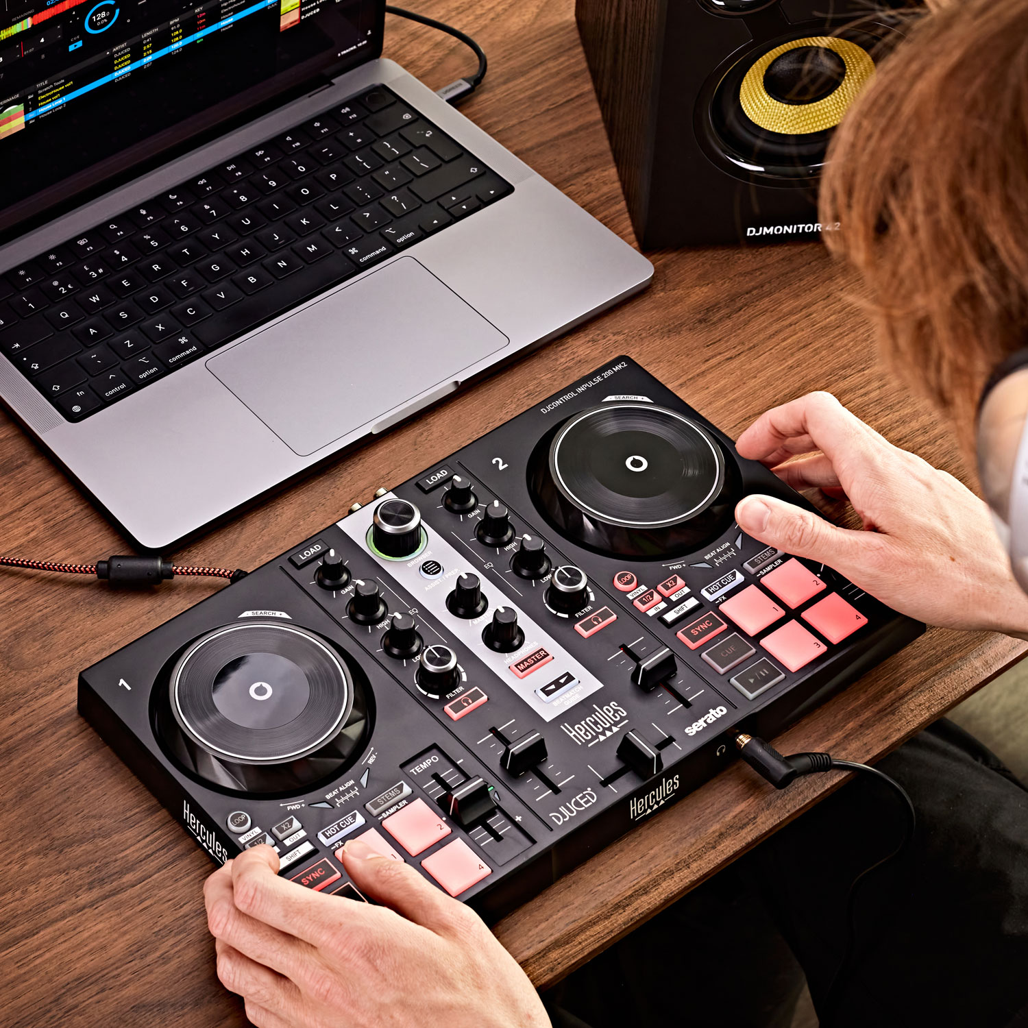 How to DJ - A Comprehensive Guide | Gear4music