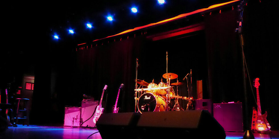 A Guide to Stage Lighting Design and Putting on a Stellar Show