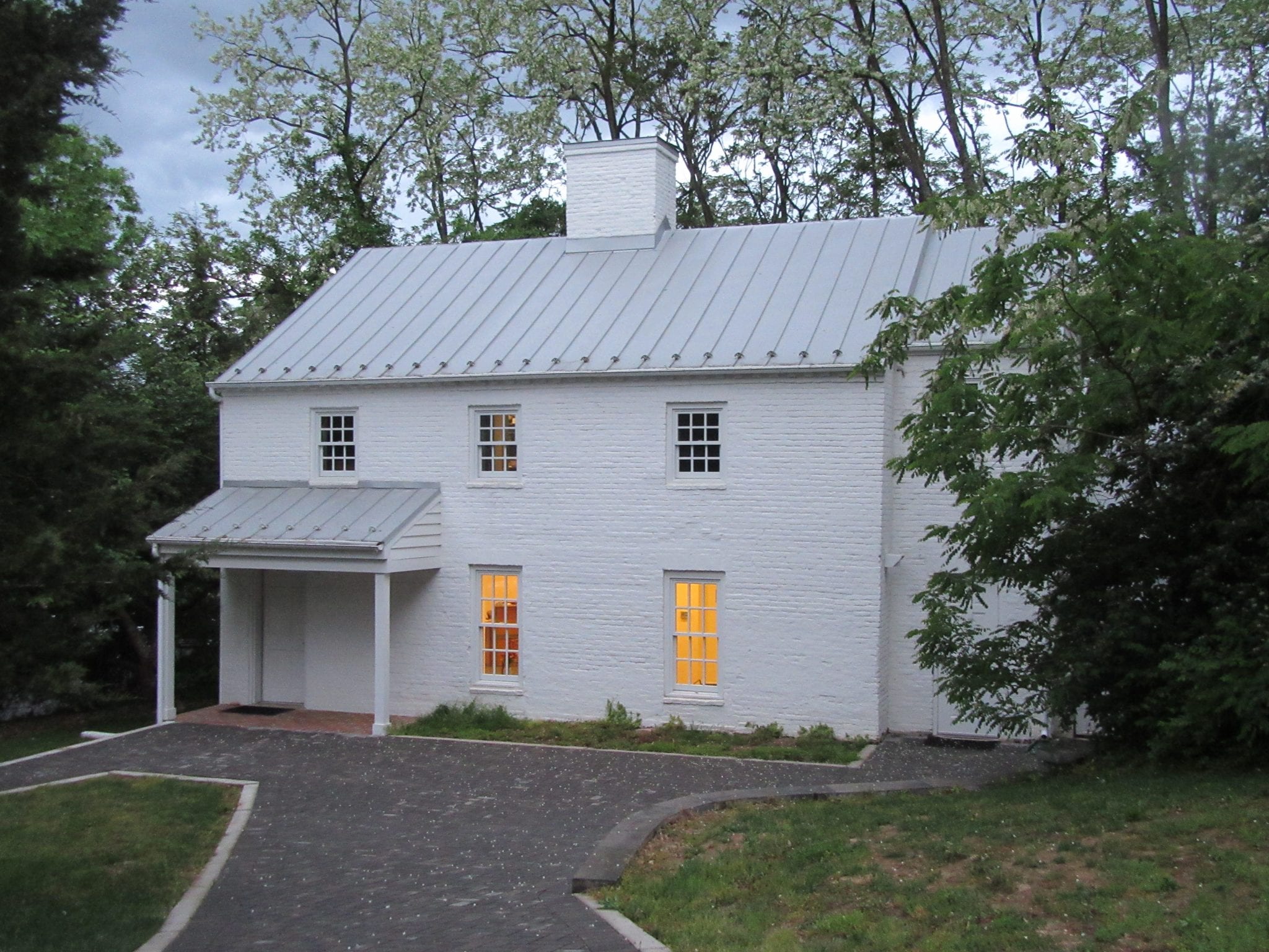 Explore: Historic Huntley Mansion - The Zebra-Good News in Alexandria
