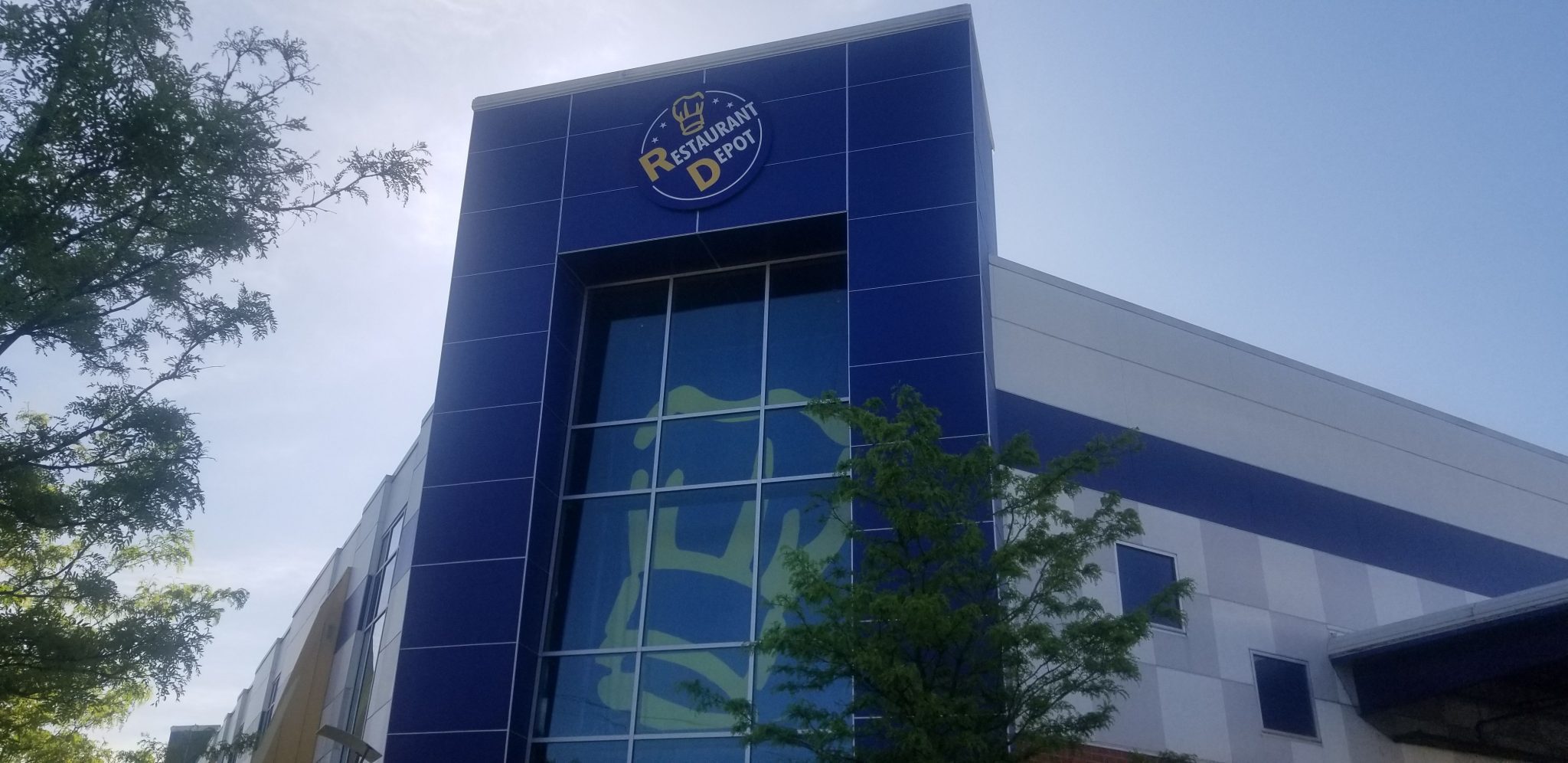 Restaurant Depot opens stores to the general public during the pandemic.