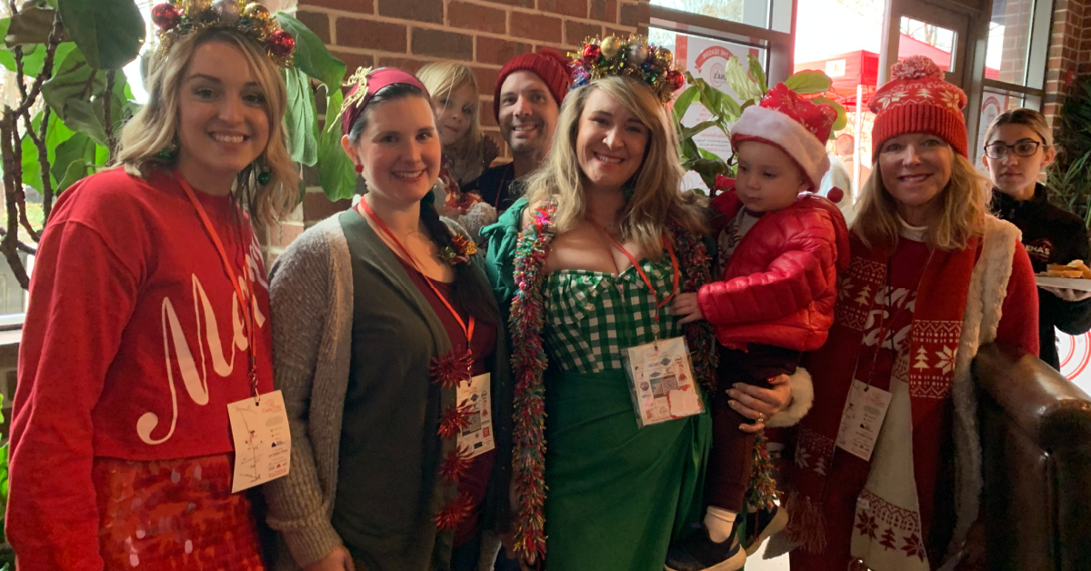 1,100 Candy Cane Bar Crawlers Attend Festive Celebration - The Zebra ...