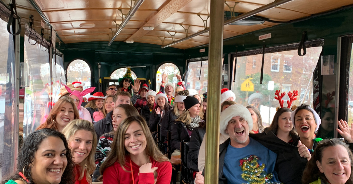 1,100 Candy Cane Bar Crawlers Attend Festive Celebration - The Zebra ...