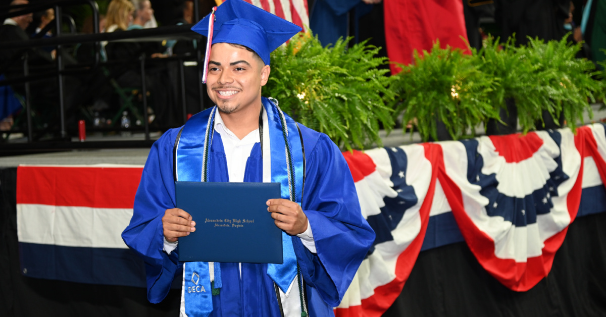 898 Alexandria City High School Grads Participate in June 3 ...