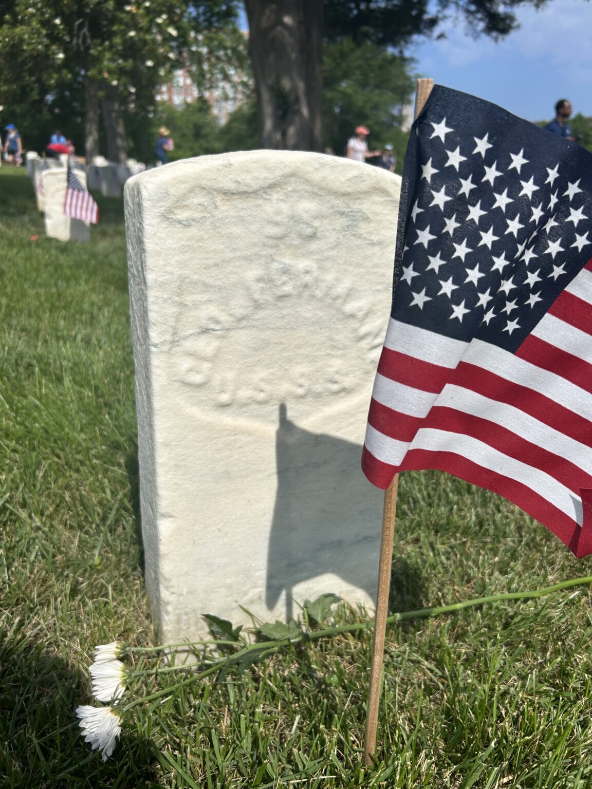 PHOTOS: President Barack Obama Joins Community Placing Flags on Soldier ...