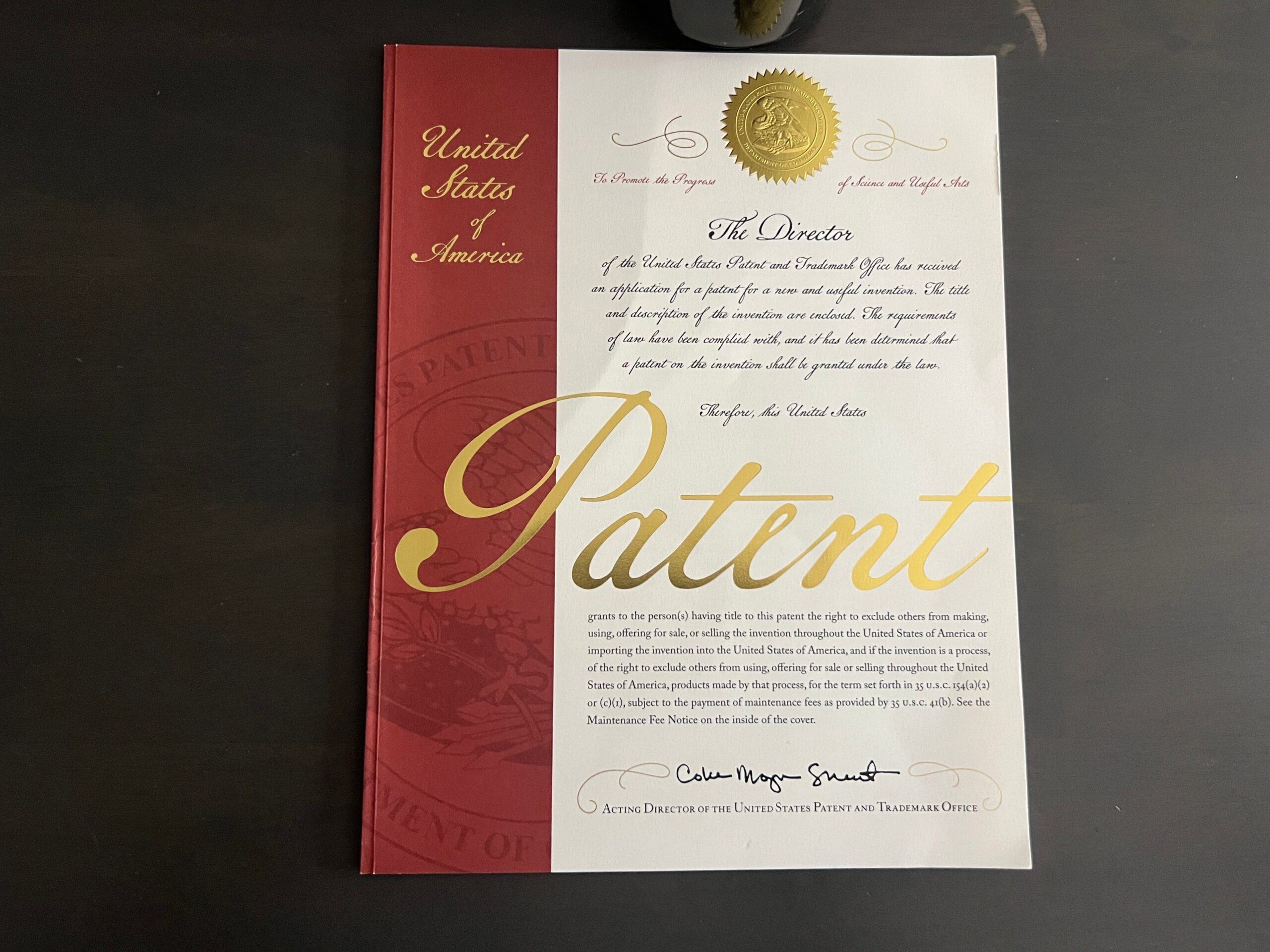 Style Mate: New Device Helps Visually Impaired Choose Matching Outfits