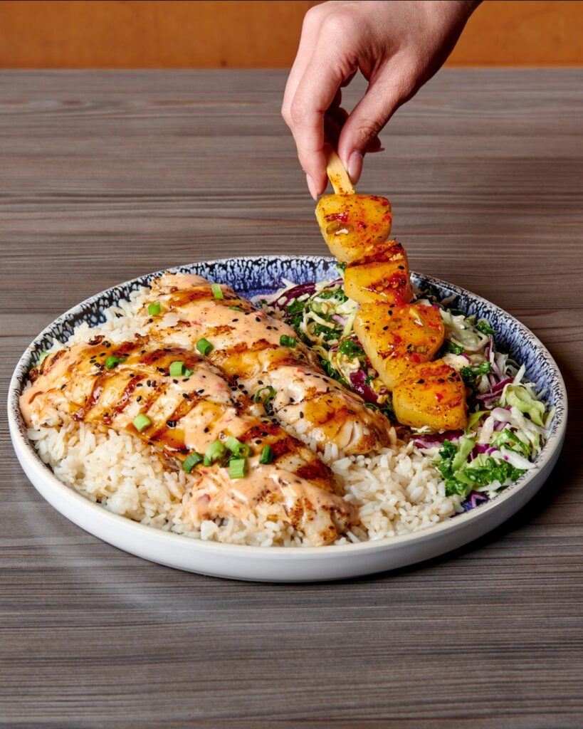 California Fish Grill Brings a Taste of the West Coast to Kingstowne