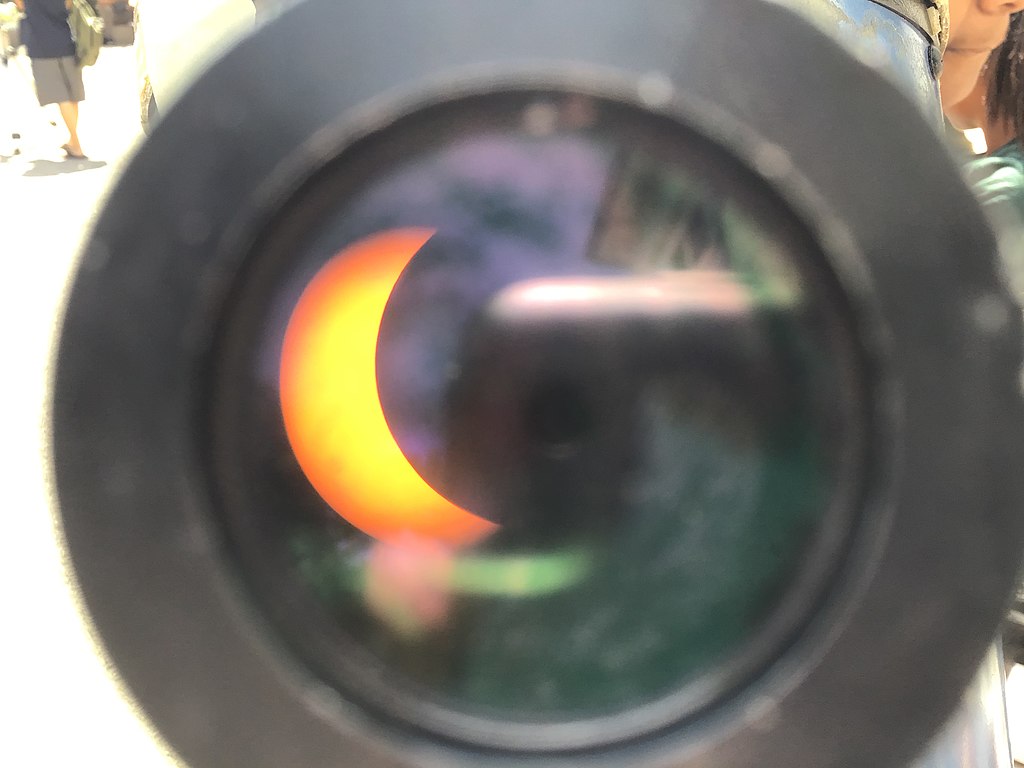 Observa el eclipse de forma segura - Chema Tierra