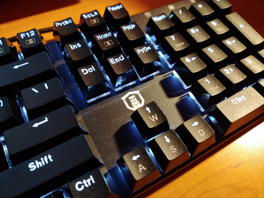 Plugable Full Size Mechanical Keyboard with Red Linear Switches [Review ...