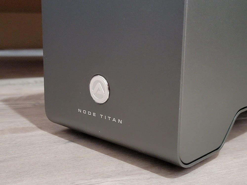 AKiTiO Node Titan Will Help Boost Your Thunderbolt 3 Equipped Laptop ...