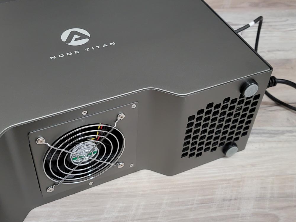 AKiTiO Node Titan Will Help Boost Your Thunderbolt 3 Equipped Laptop ...