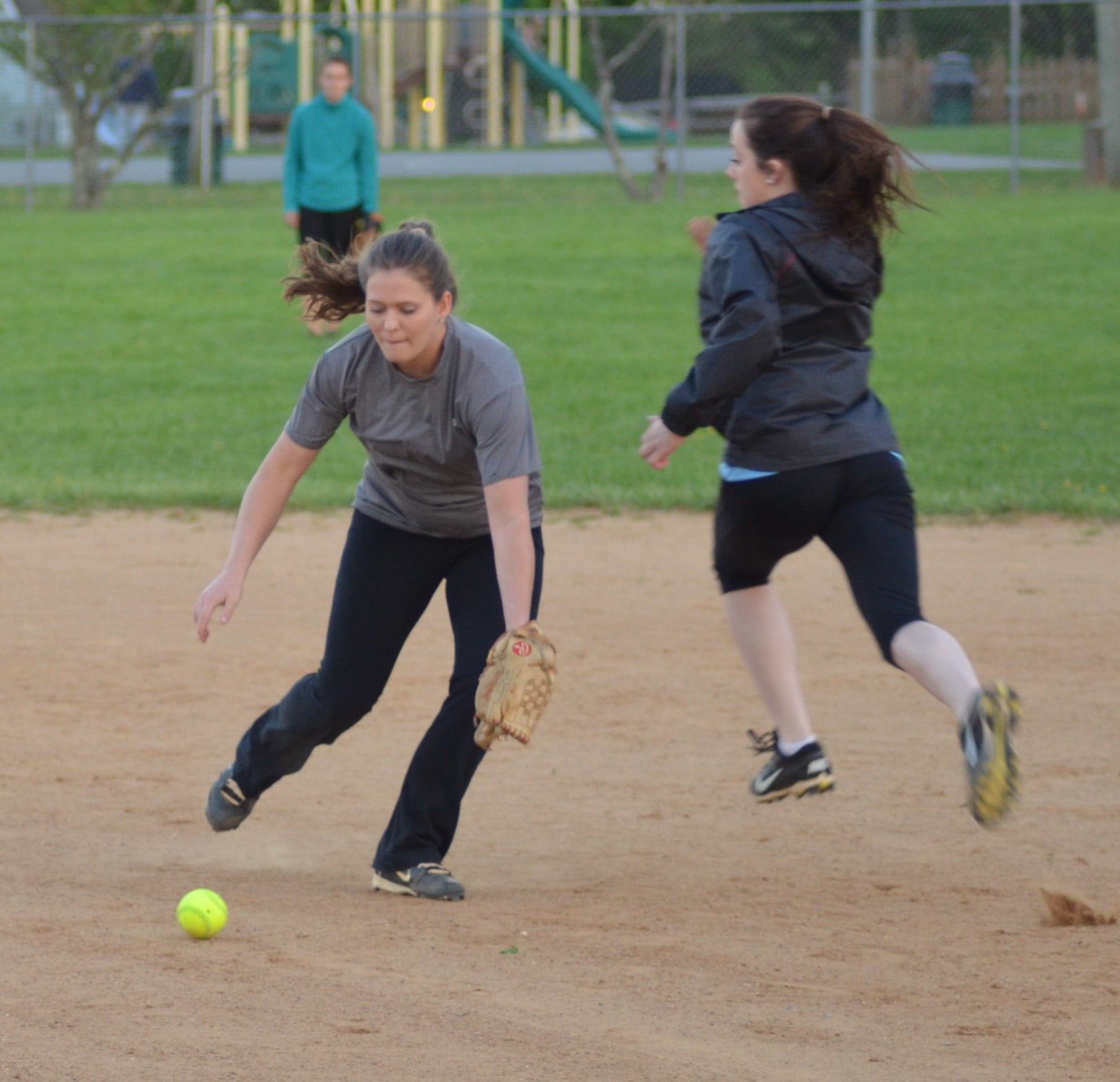 Girls of summer return to field – Mountain Messenger