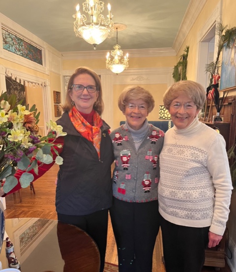 General Andrew Lewis Chapter DAR donates clothing – Mountain Messenger