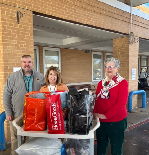 General Andrew Lewis Chapter DAR donates clothing – Mountain Messenger