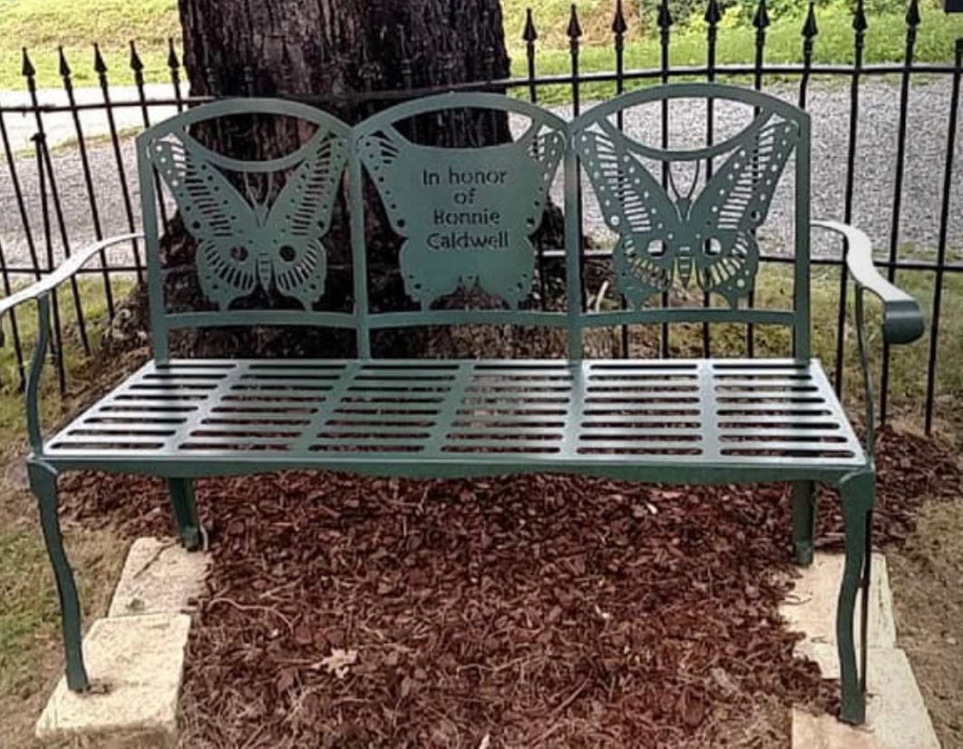 New bench given; stolen bench recovered – Fincastle Herald