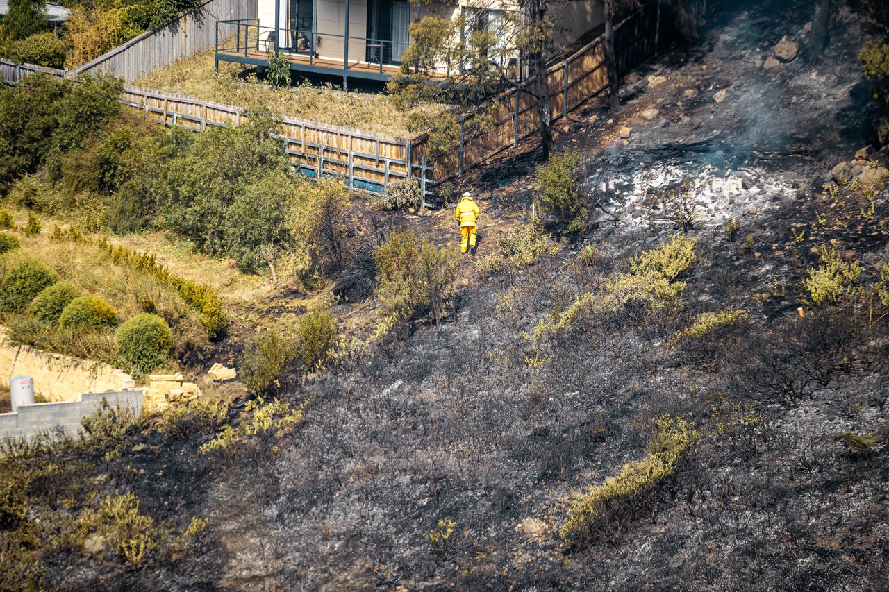 Hobart smokey as fuel reduction fire burns on Mount Nelson - Pulse Tasmania