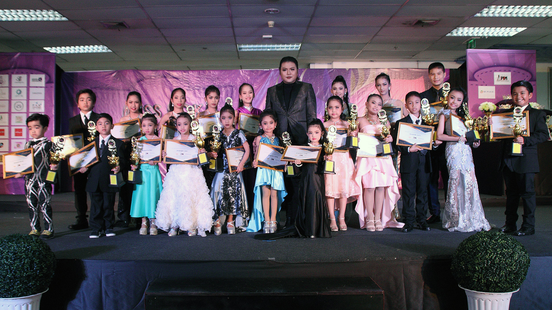 Miss POK Model of The Year 2017 – ThaiCatWalk