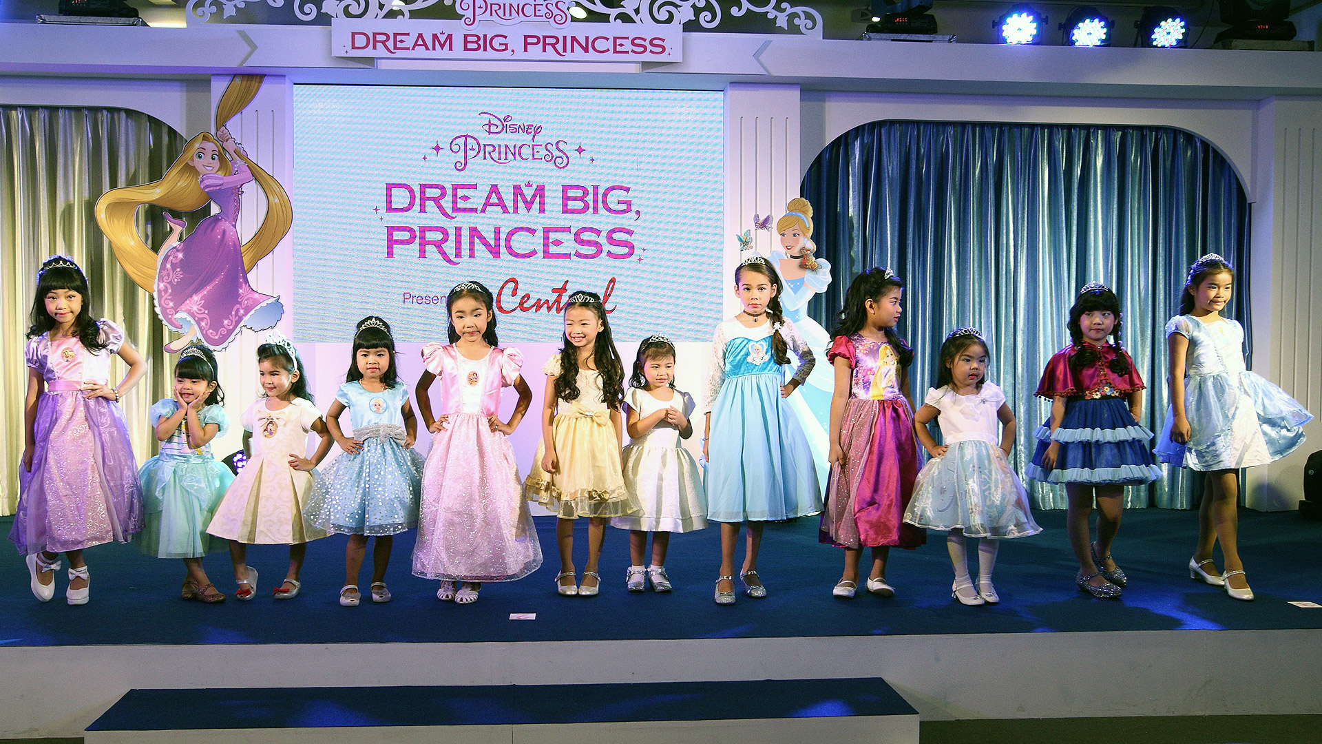 Central Dream Big Princess – ThaiCatWalk