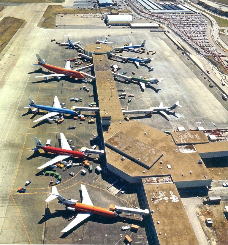 Braniff Terminal of the Future at Dallas Love Field - The Airchive 2.0