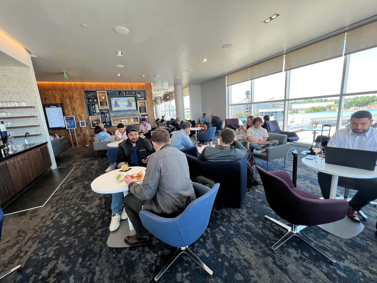 Charlotte Douglas Airport - North Carolina - Clt- May 2022 - The ... Charlotte Douglas Airport - North Carolina - Clt- May 2022 - The ...