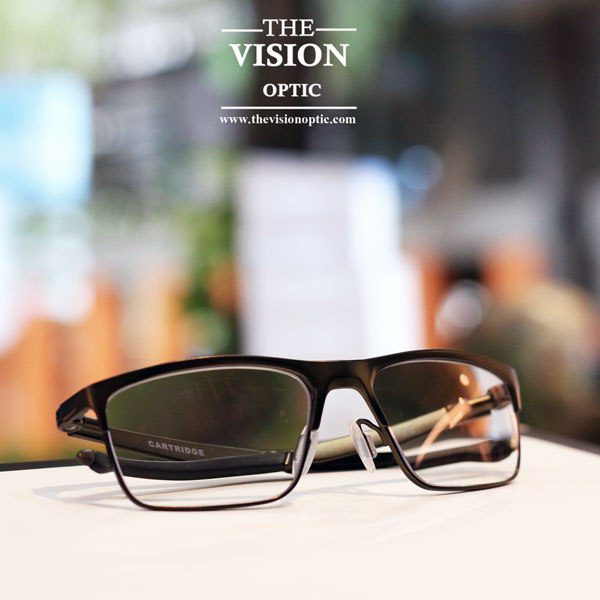 กรอบ Oakley + เลนส์โปรเกรสซีฟ Rodenstock 1.60 รุ่น Multigressiv MyView ...