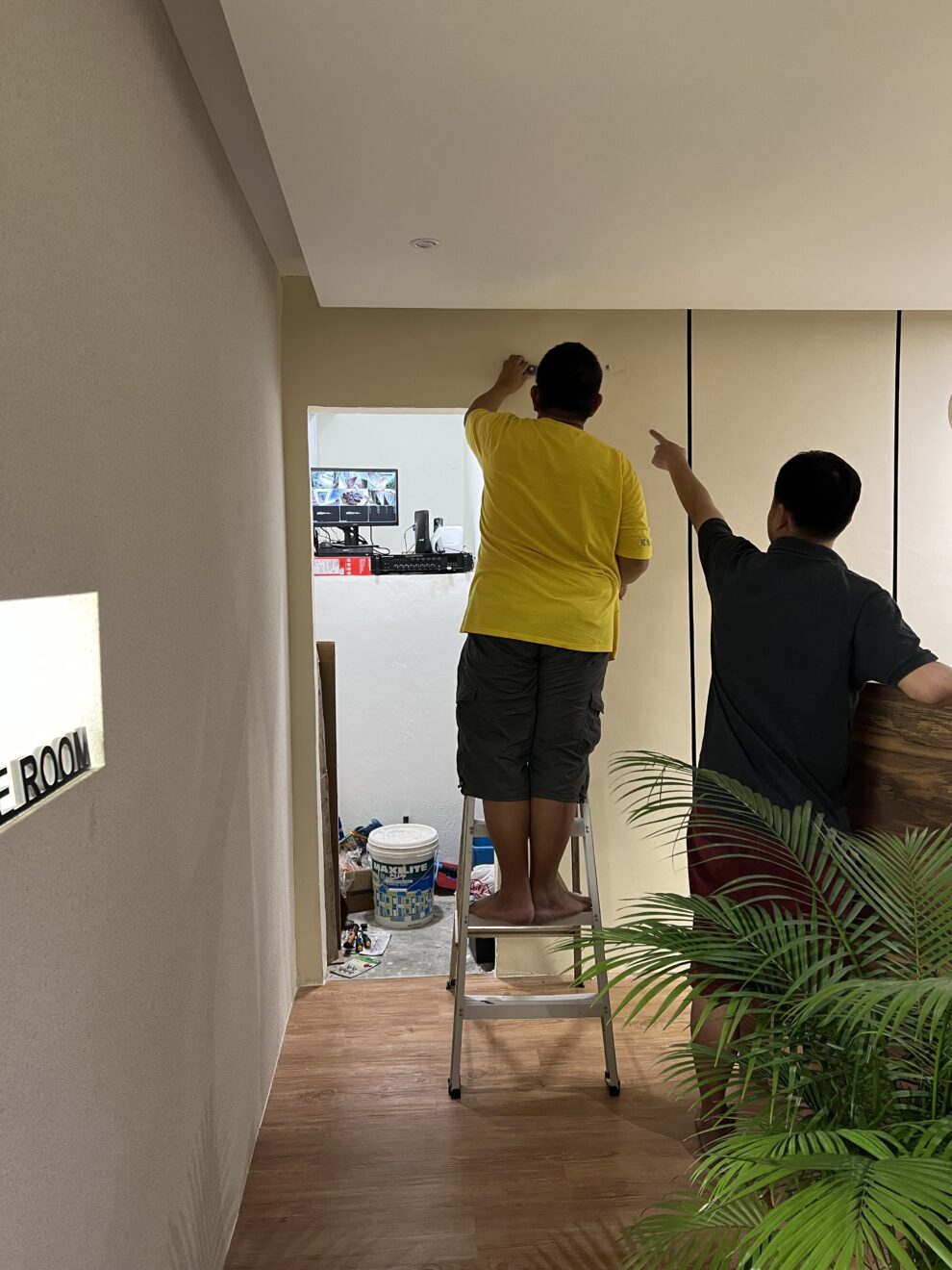 Phantom Sliding Door System | Elitaco