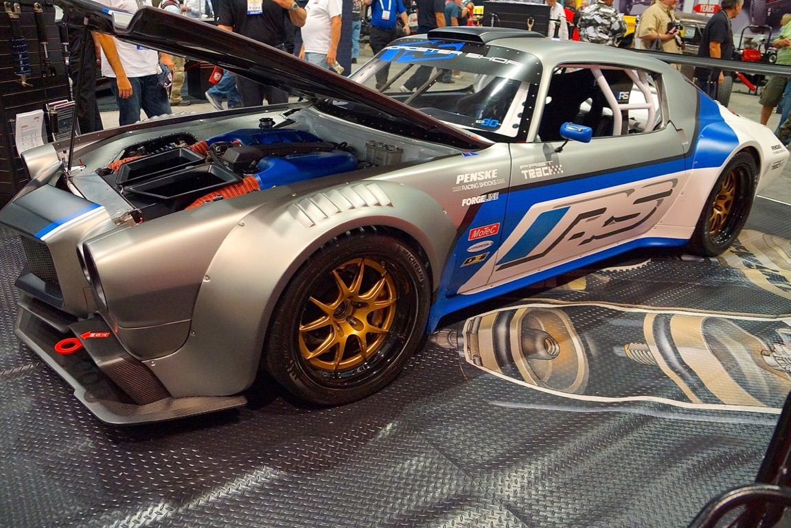 ROADSTER SHOP - HOW HIGH IS UP? | Kruzin USA