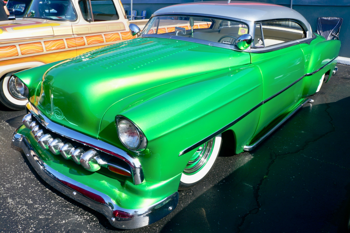 Custom Car Revival, Traditional Customs At Their Finest | Kruzin USA