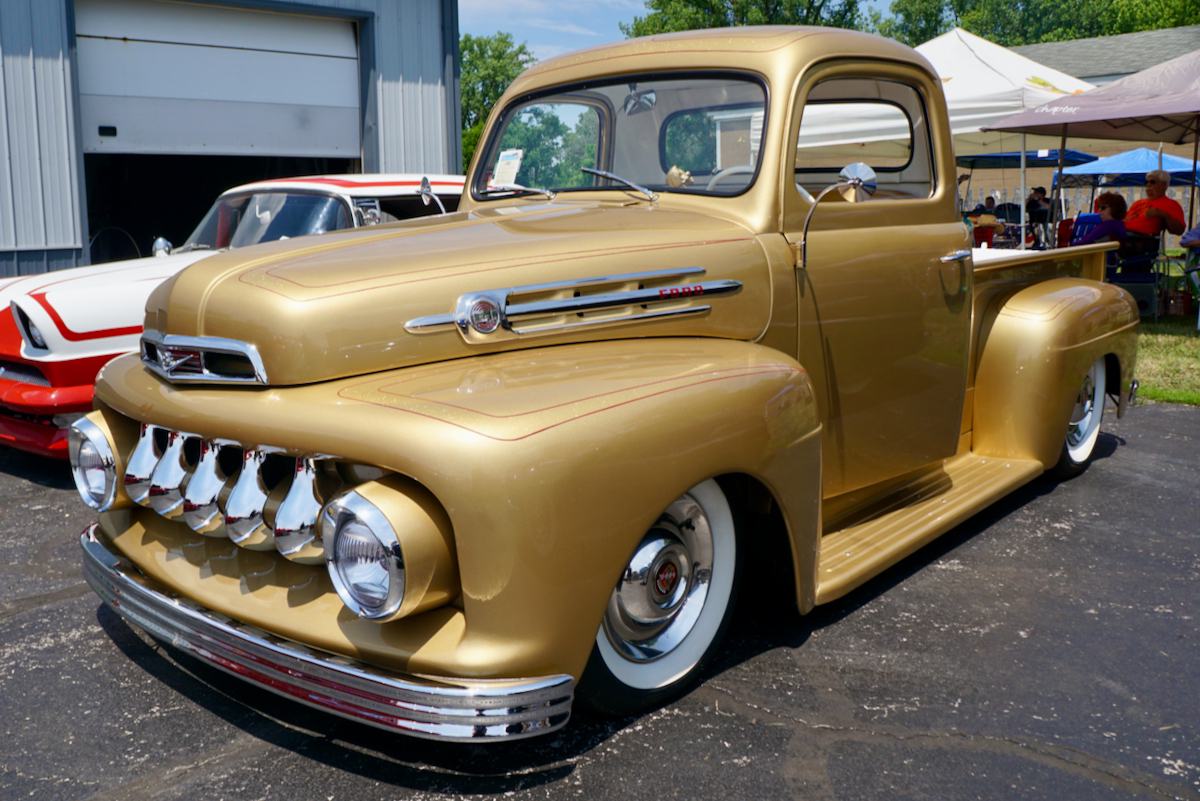 Custom Car Revival, Traditional Customs At Their Finest | Kruzin USA