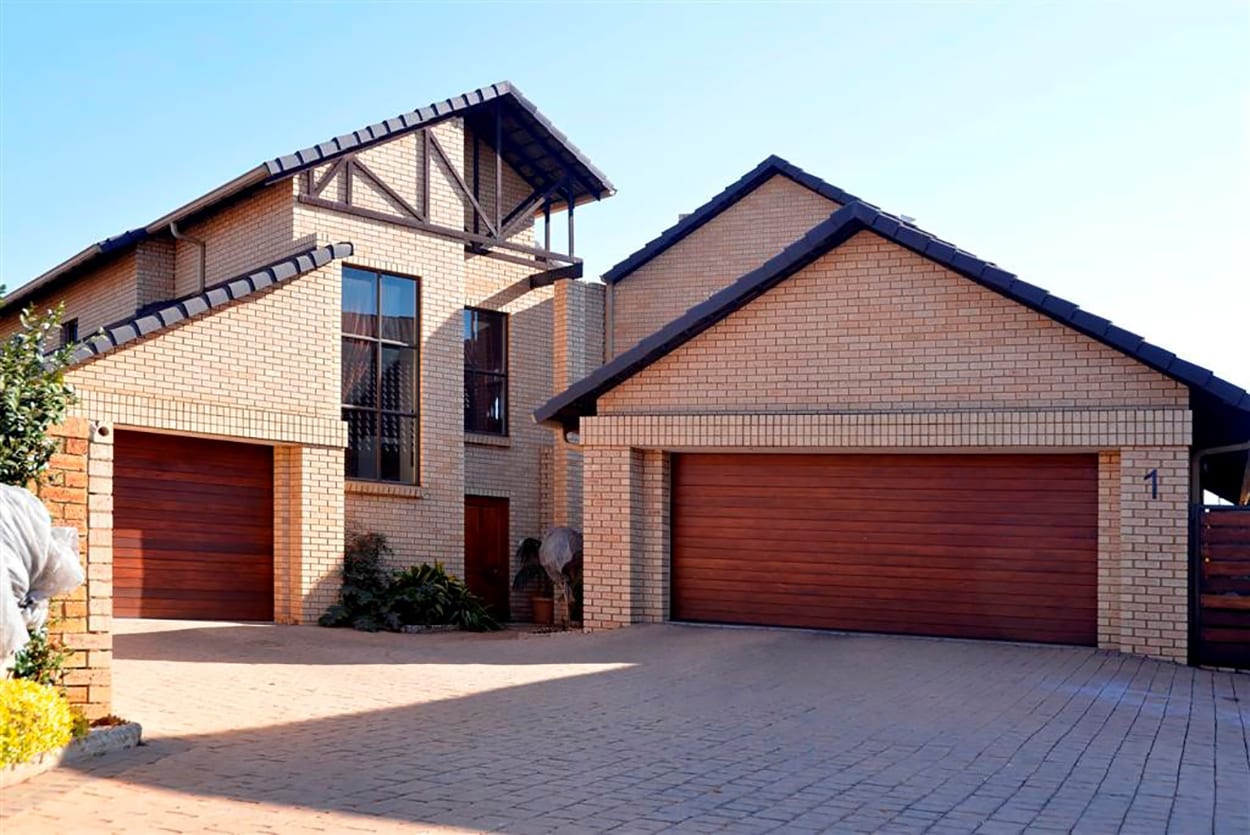 Corobrik - 4 Driveways That Will Make You Fall In Love With Clay Pavers ...