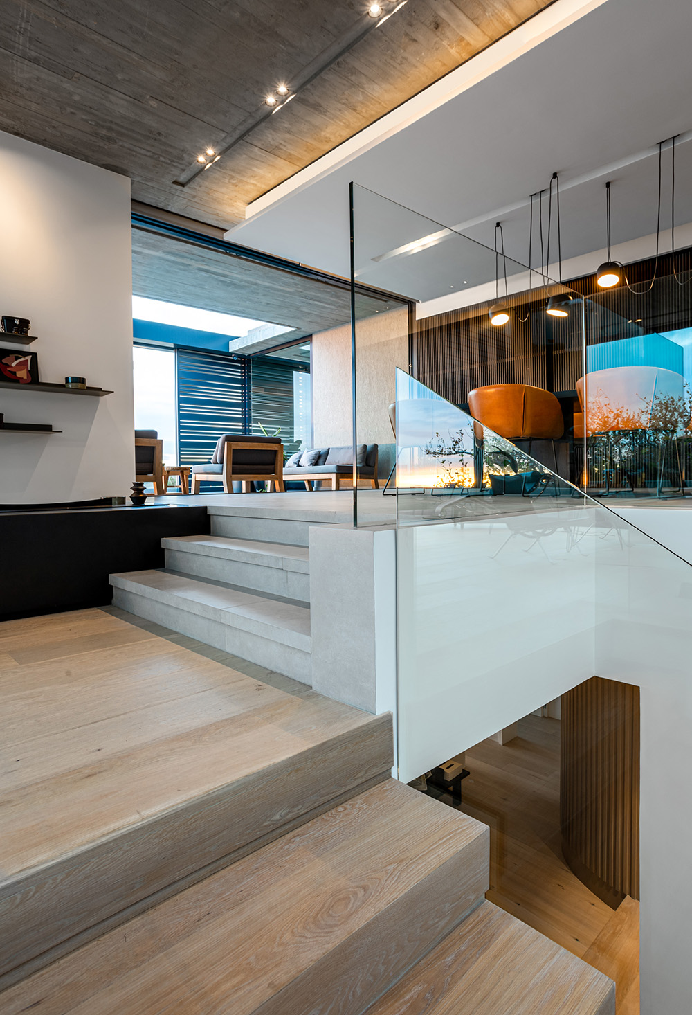 Oggie Flooring: A Camp's Bay Holiday Home - SA Decor & Design