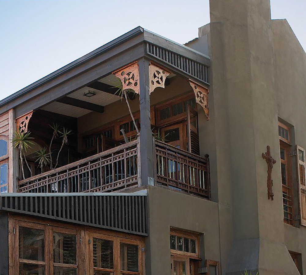 Paintsmiths: 10 Paint Trends & Finishes For the Perfect Man Cave - SA ...