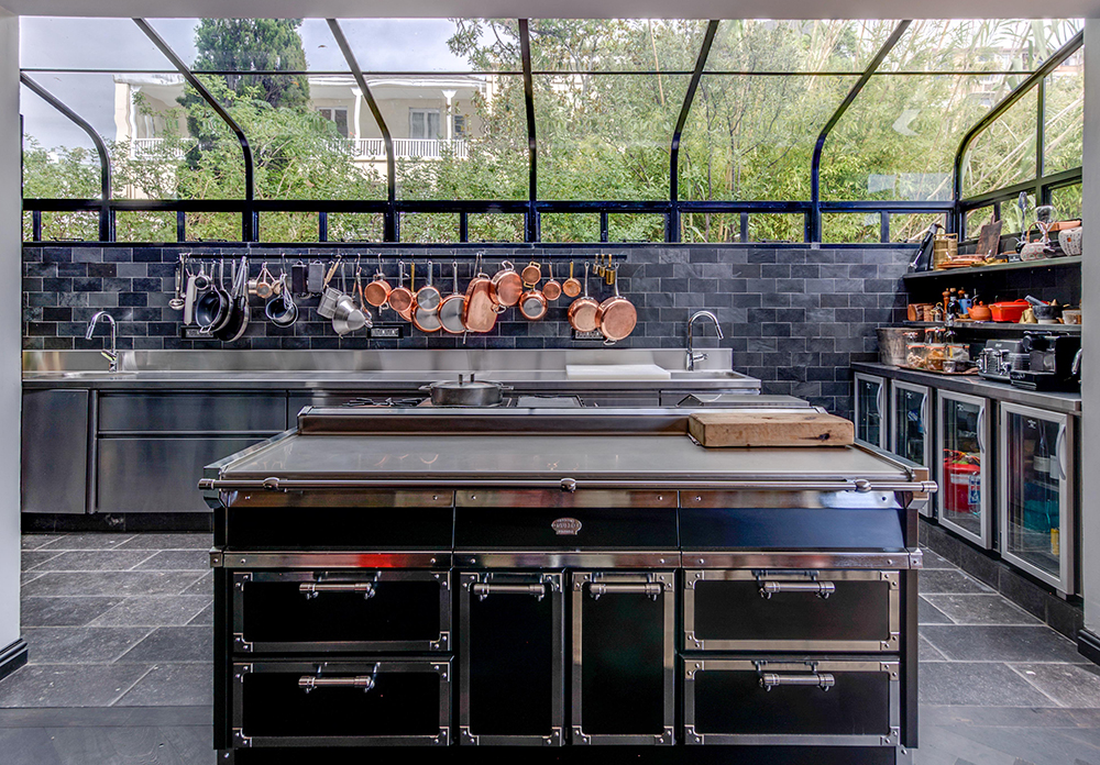 Kitchen Inspo: Create Your Dream Space With Metal Windows - SA Decor ...