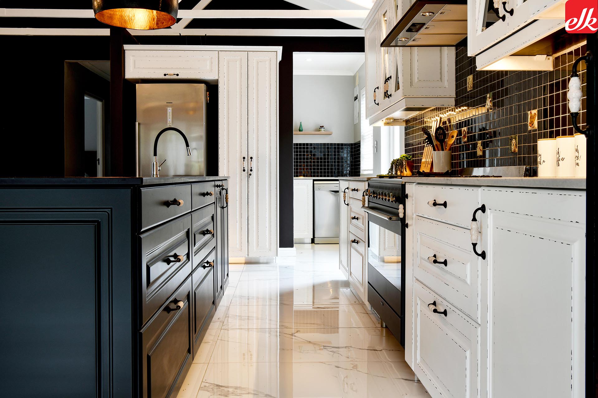 Easylife Kitchens: 4 Reasons To Love Your Kitchen Island - SA Decor ...