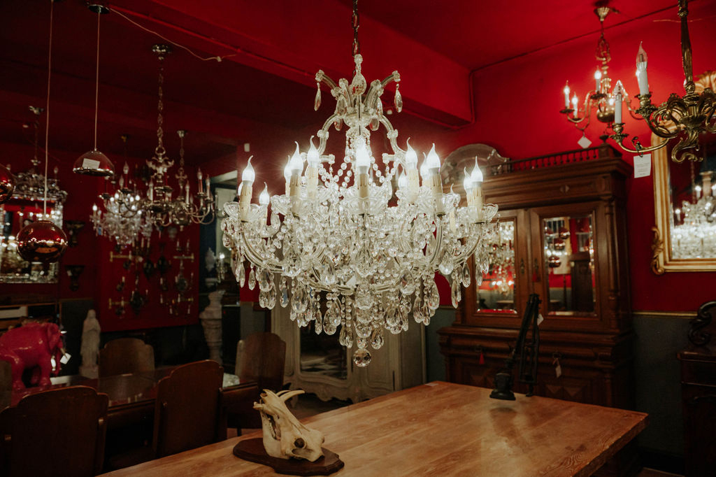 Delos: Incorporate Beautiful Antiques Into Your Interior - SA Decor ...